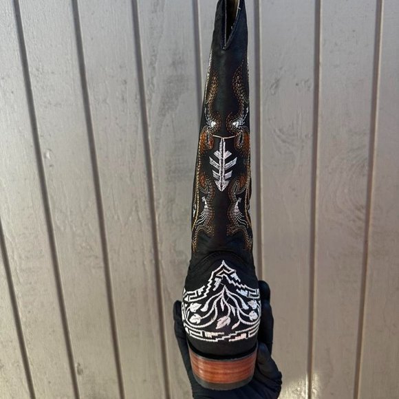 Carreta | Shoes | 82 Black Piteado Design Western Boot | Poshmark